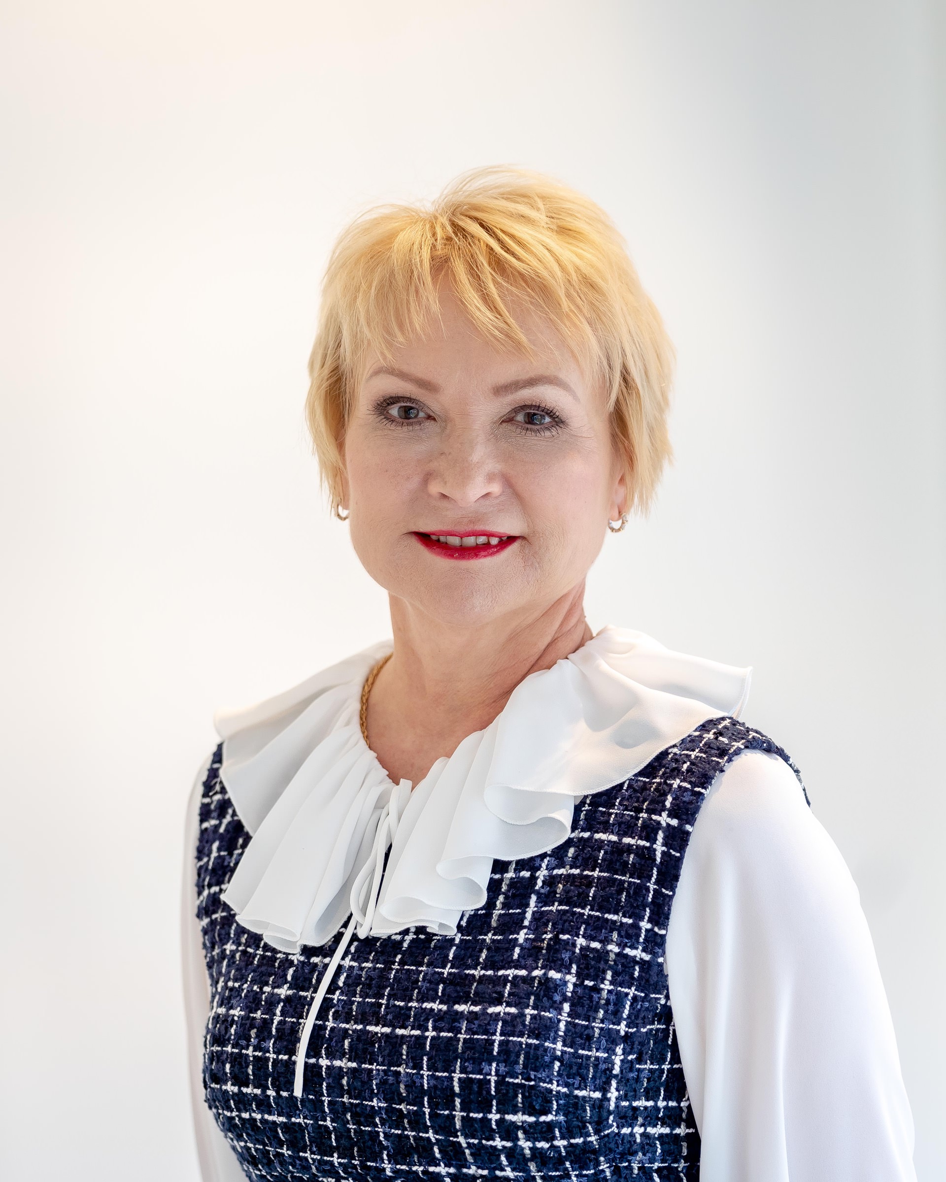 Webinar 'Innovative bactericidal surfaces' by Professor Elena Ivanova ...